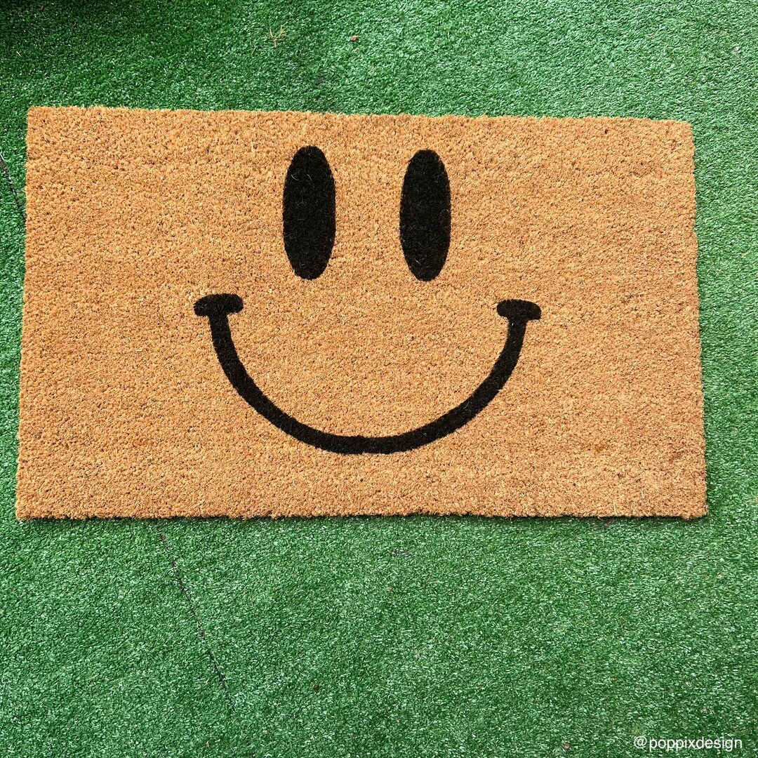 SMILEY FACE DOORMAT - Etsy