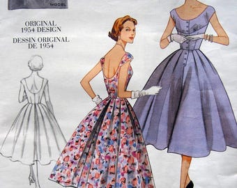 Vogue 2900, Slip Dress by Calvin Klein, Rare Pattern - Etsy