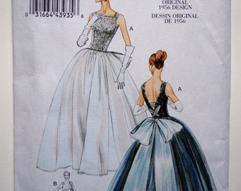 Vogue 2512, Simple Gown With Low Back, Short Sleeves (or Sleeveless ...