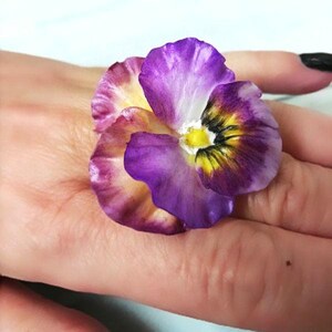 Handmade Polymer Clay Pansy Ring - Floral Statement Ring - Etsy