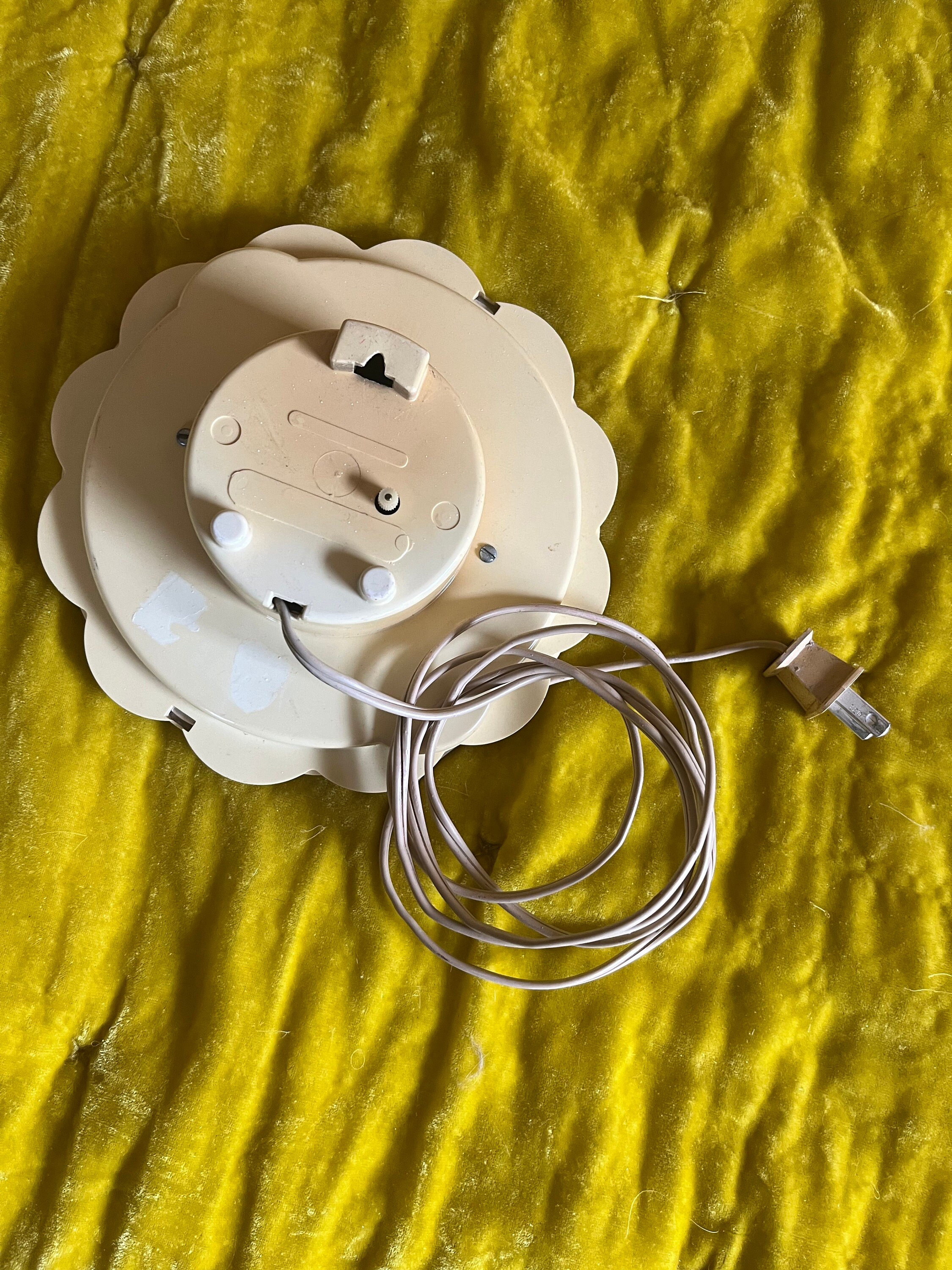 DAISY CLOCK Vintage 60s/70s Timex General Electric Flower-shaped Wall ...