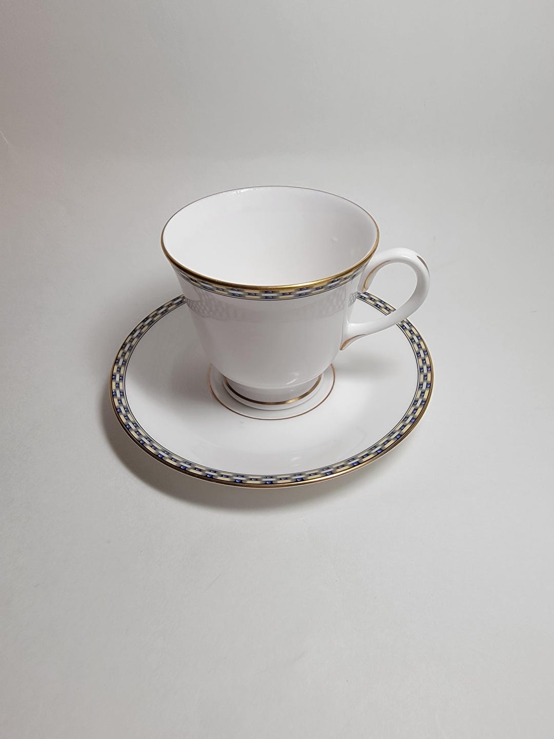 Francesca by Royal Worcester Fine Bone China Tea Cup and Saucer Set. - Etsy