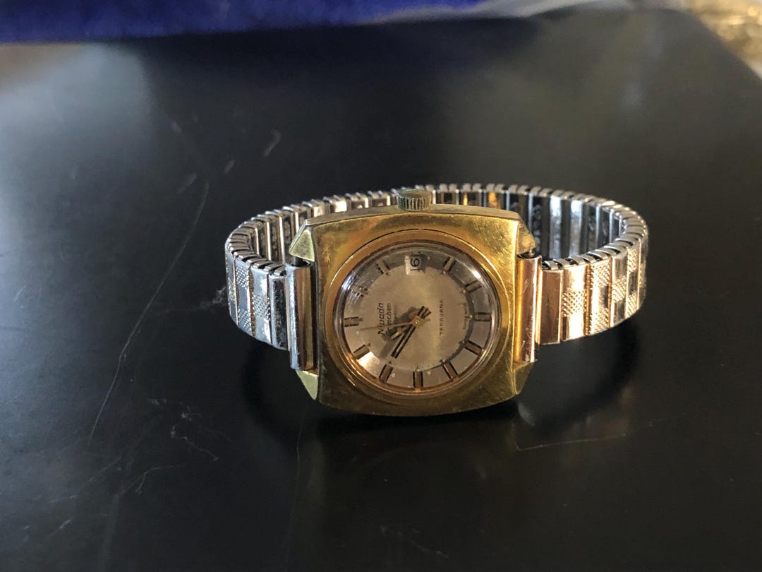 Ladies Nivada Gretchen Watch #559 - Etsy