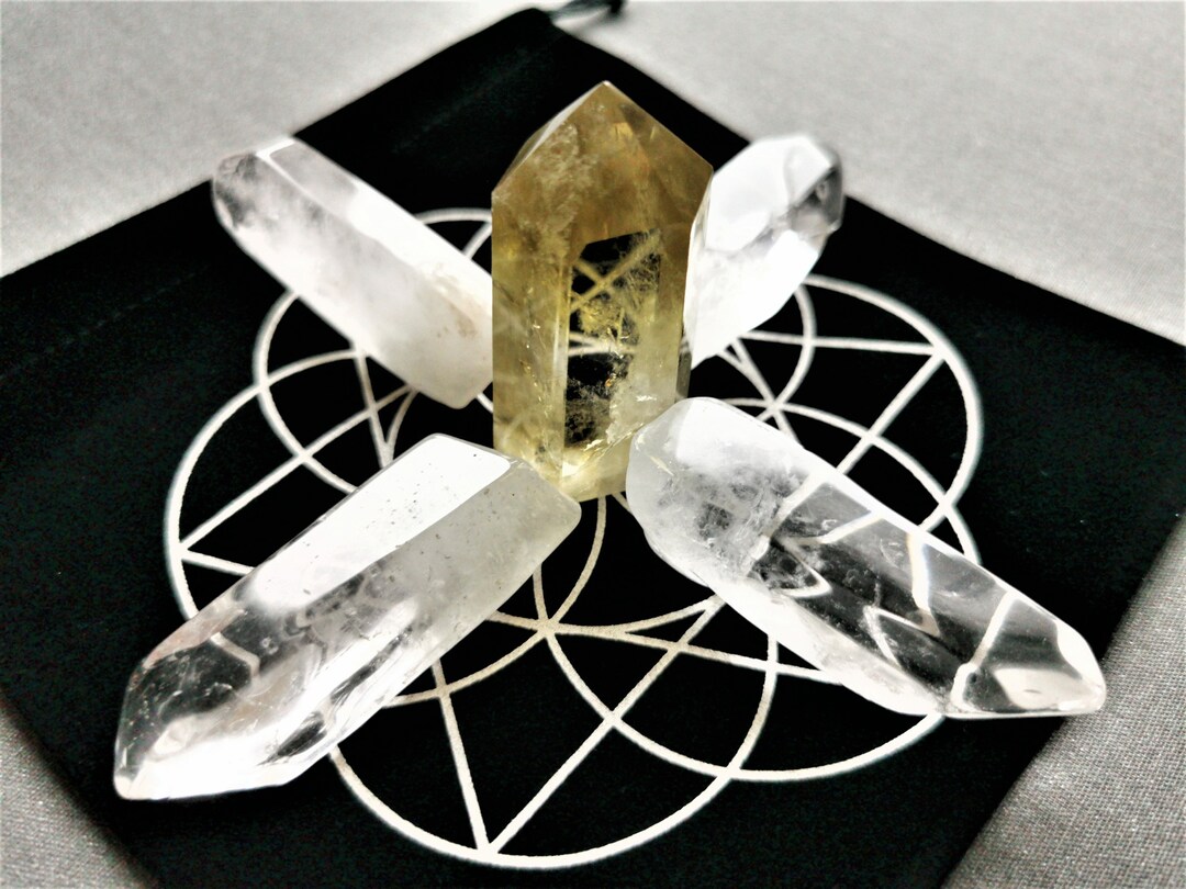 Crystal Grid Set Cloth Board Citrine Clear Quartz Points Black Velvet ...