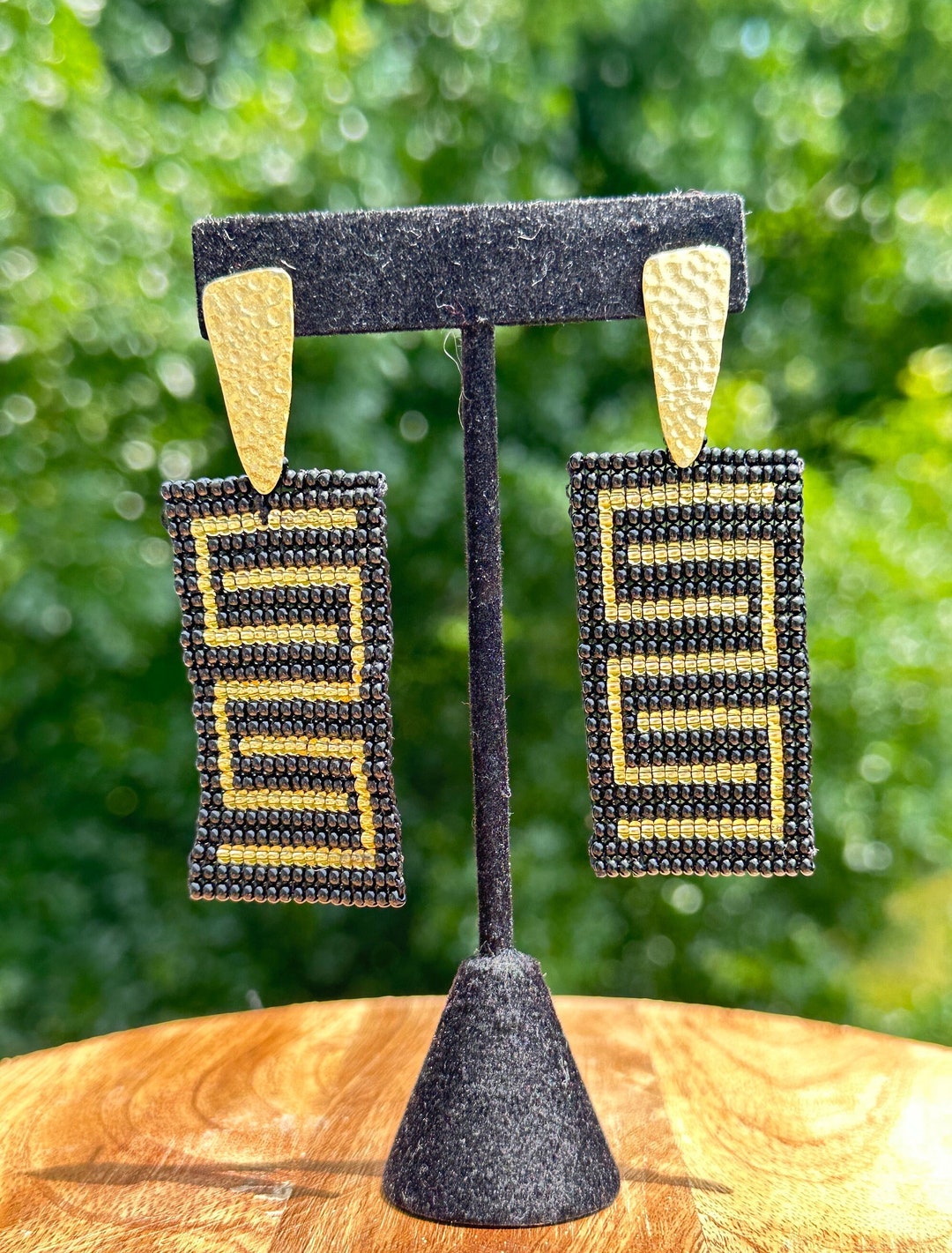 Black and Gold Rectangular Drop and Dangle Woven Beaded Earrings Aretes ...
