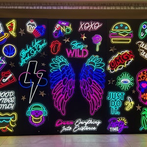 Light up Neon Photo Booth, Party Rental, Glow Bar/bat Mitzvah/ Wedding ...