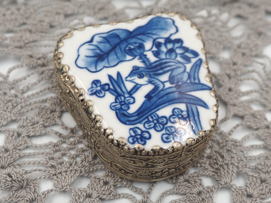 Vintage Porcelain Monkey Snuff/trinket Box Mirror and Filigree - Etsy