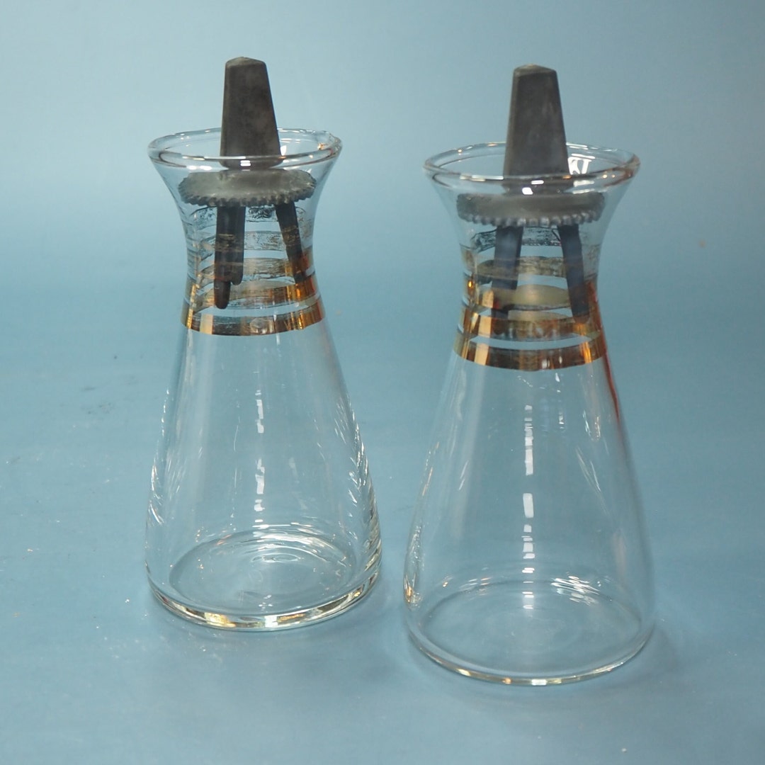 Vintage Pyrex MCM Salt and Pepper Shakers Atomic Kitchen Black and Gold ...