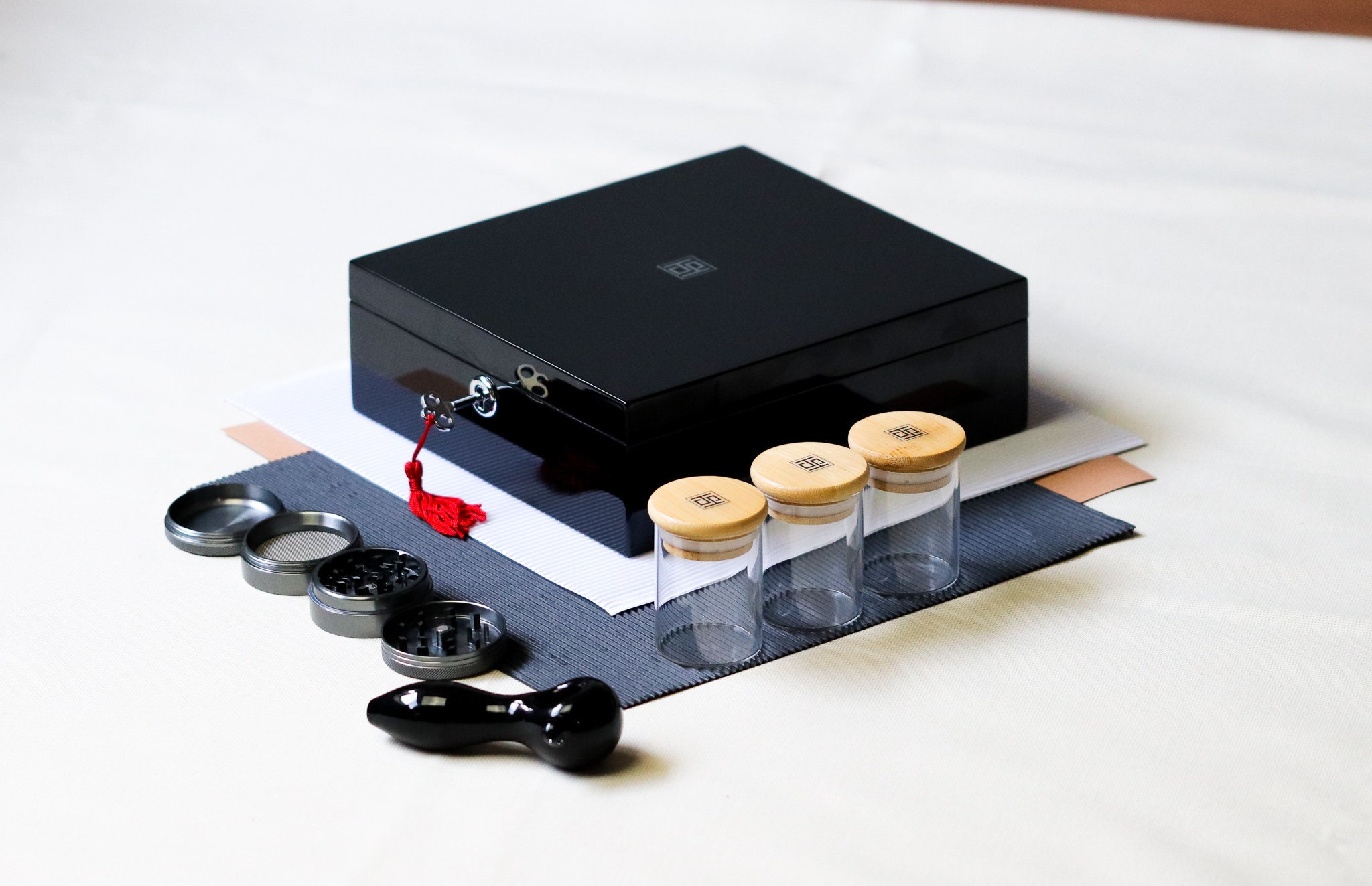 High End Custom Stash Box in High Gloss Finish black or - Etsy