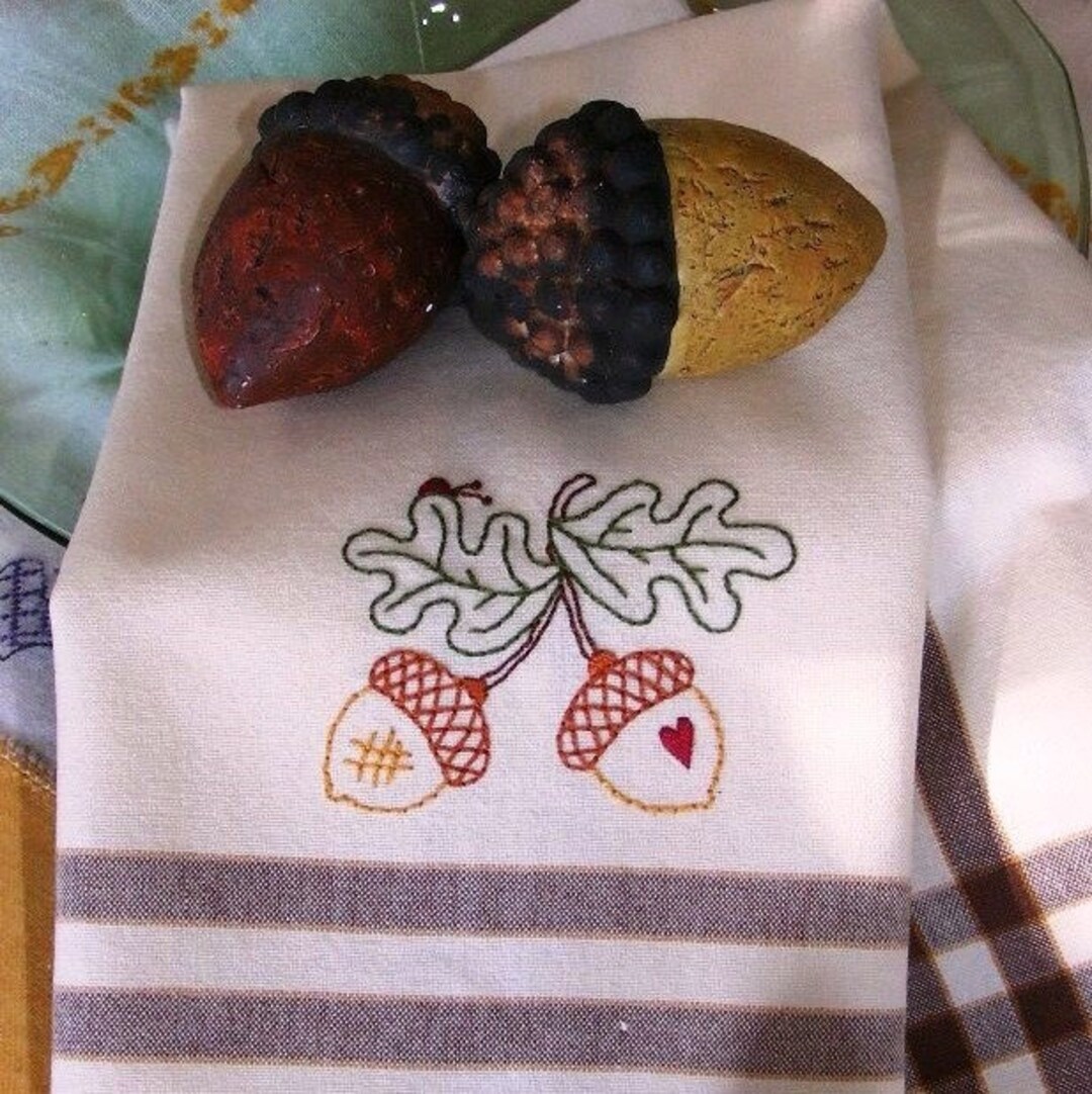 Autumn Acorn - Hand Embroidery Tea Towel Pattern - Etsy