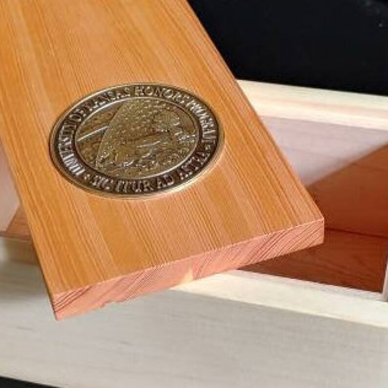 Custom Medallion Box - Etsy