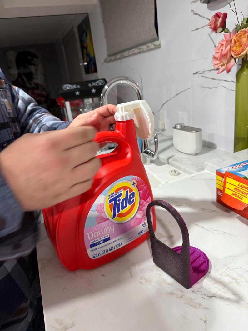 Laundry Detergent Helper Set. Laundry Cup Holder and Laundry Cup Drain ...