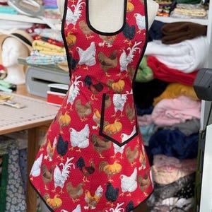 Vintage Style Apron, Chicken Apron, Country Apron, Full Coverage Apron ...
