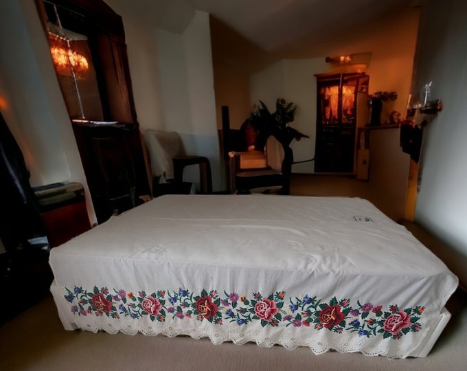Hand Embroidered Ukrainian Bed Sheet Valance Antique Vintage Romanian ...