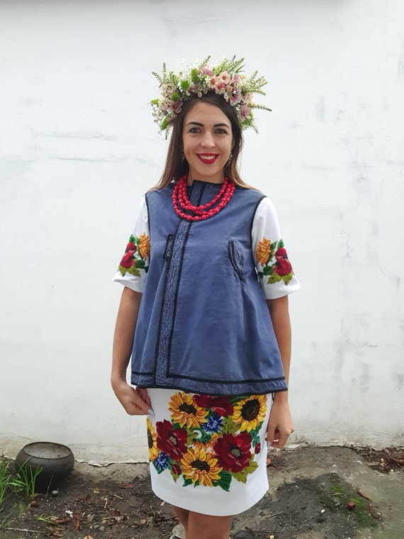 Ukrainian corset, Ukrainian vest, Ukrainian embroider… - Gem