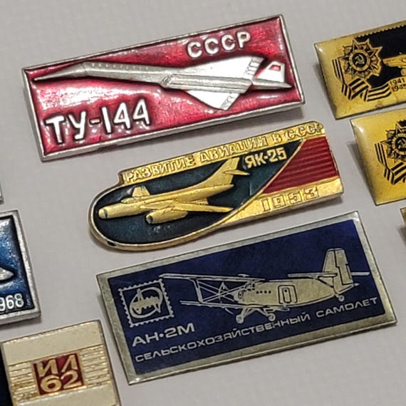 Set of 10 badges, USSR badges, Soviet badges, aviatio… - Gem