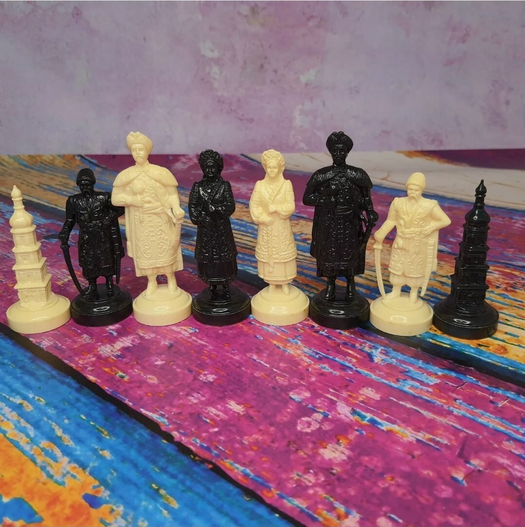 Ukrainian People's Army Vintage Chess Set Soviet Chess - Etsy