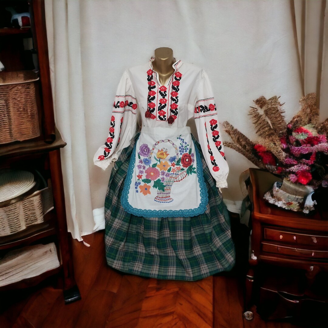 Ukrainian National Antiques Embroidered Apron Ukrainian National ...