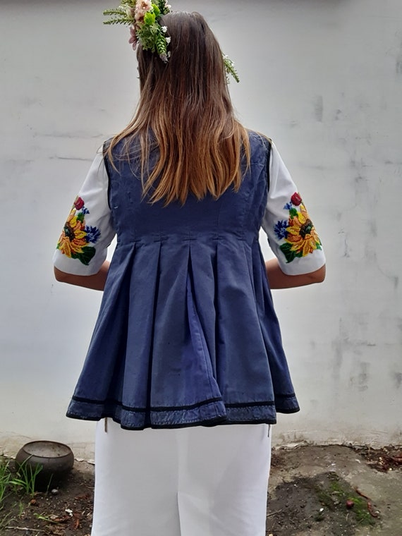 Ukrainian corset, Ukrainian vest, Ukrainian embroider… - Gem