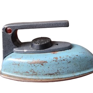Vintage Mini Iron Portable Quilt Iron Clothes Iron Travel Iron Antique ...