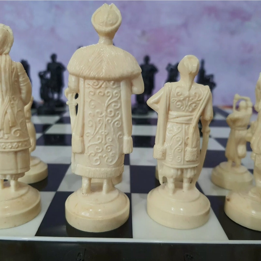Ukrainian People's Army Vintage Chess Set Soviet Chess - Etsy