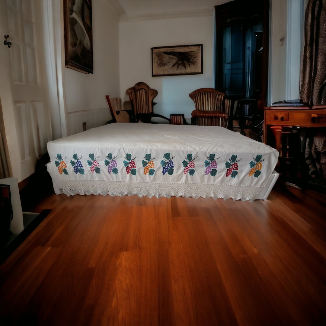 Hand Embroidered Ukrainian Bed Sheet Valance Antique Vintage Romanian ...