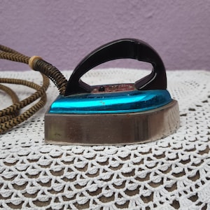 Vintage Mini Iron Portable Quilt Iron Electric Clothes Iron Travel Iron ...