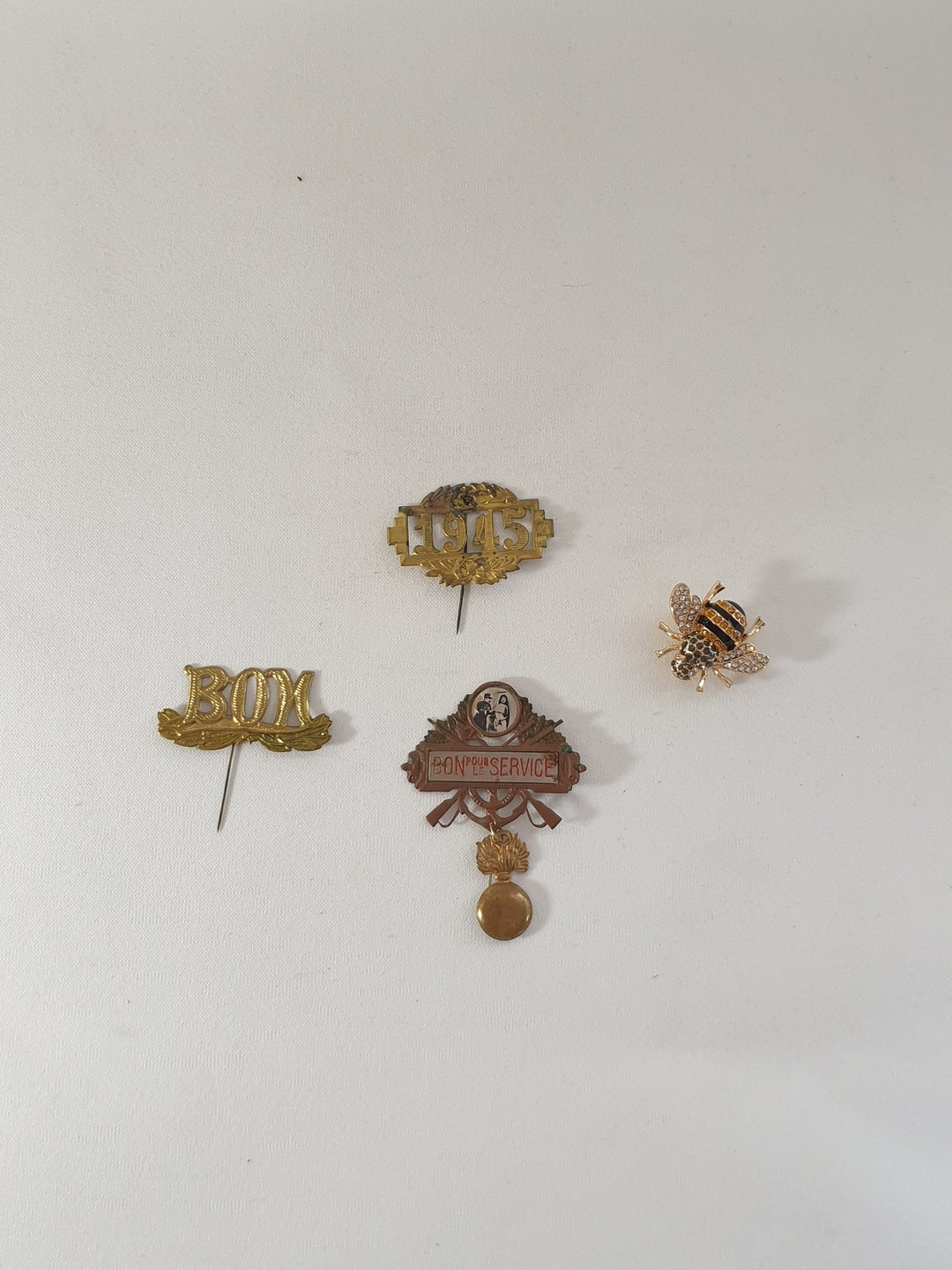 Military Pins - Vintage French Conscription Badges - WW1 Armistice ...