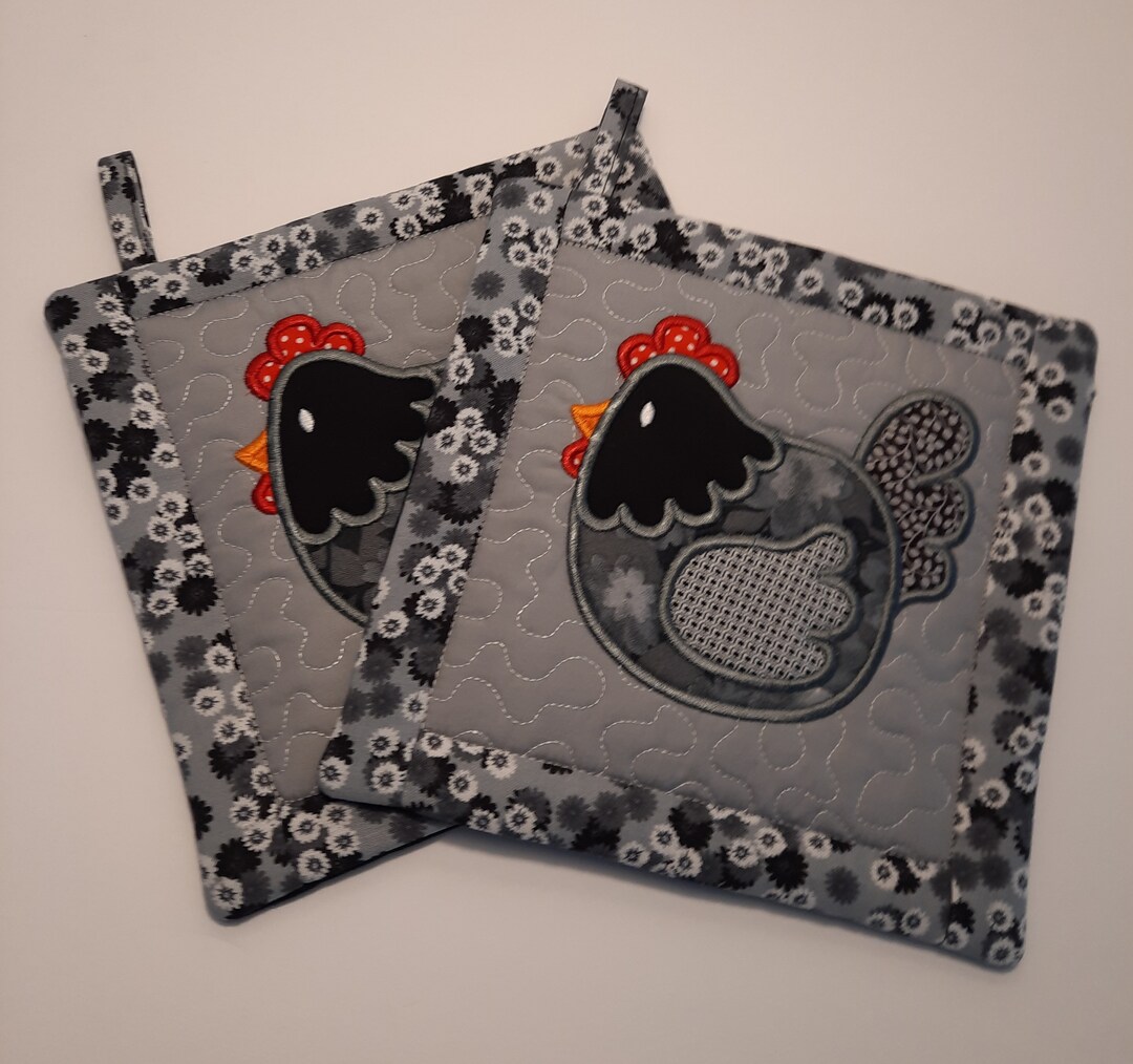Insulated Quilted Potholders Set of 2, Chicken Potholders, Farmhouse ...