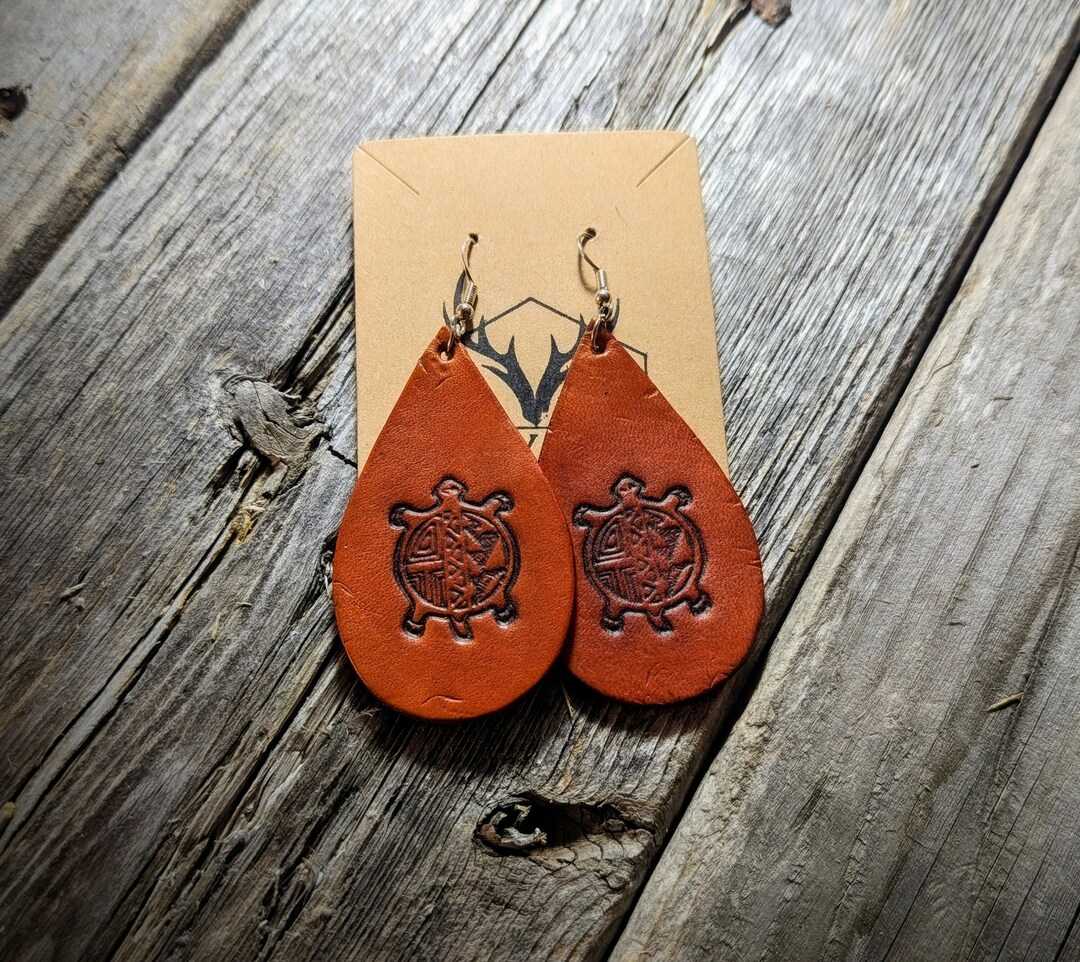 Sea Turtle Embossed Handmade Leather Earrings // Sea Turtle Dangle ...