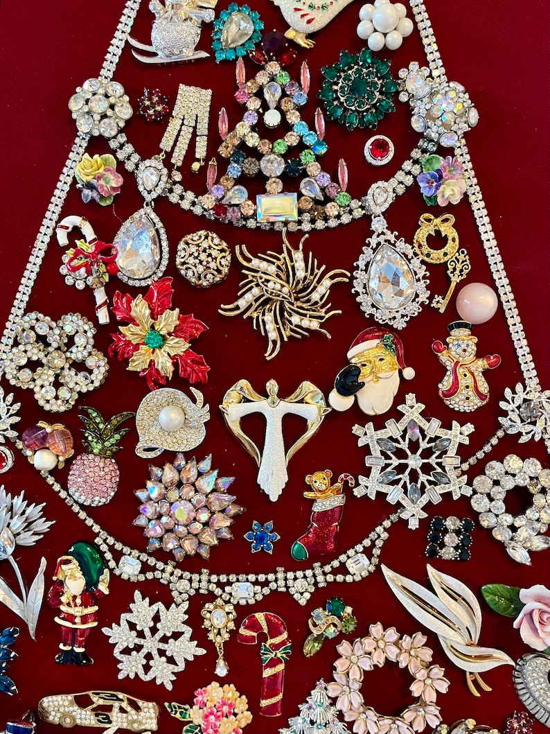 Super Bling Vintage Jewelry Christmas Tree Framed Wall Hanging 27”x39”x ...
