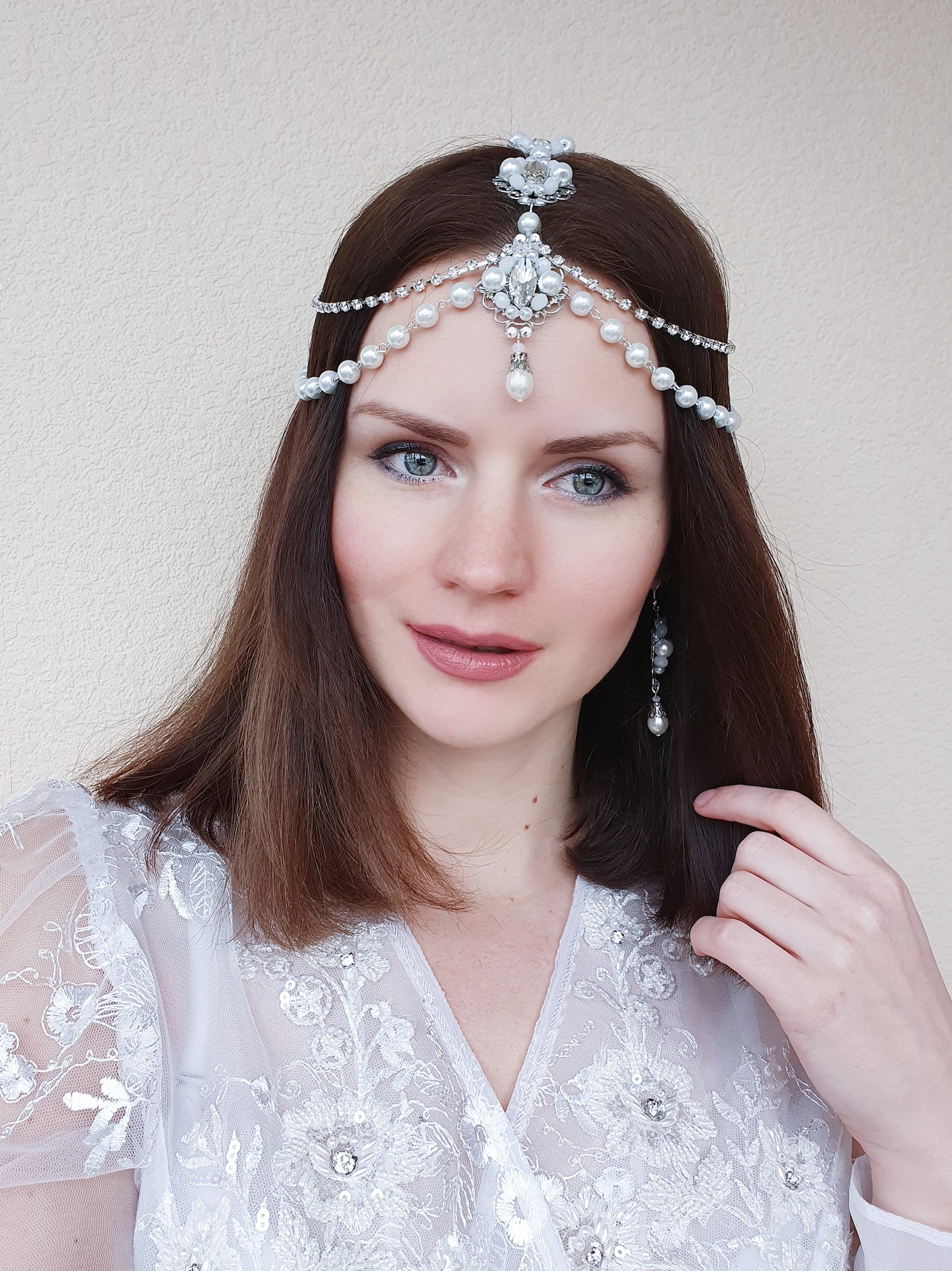 White Pearls Tikka Set, Boho Indian Style Jewelry, Small Earrings ...