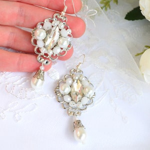 White Pearls Tikka Set, Boho Indian Style Jewelry, Small Earrings ...