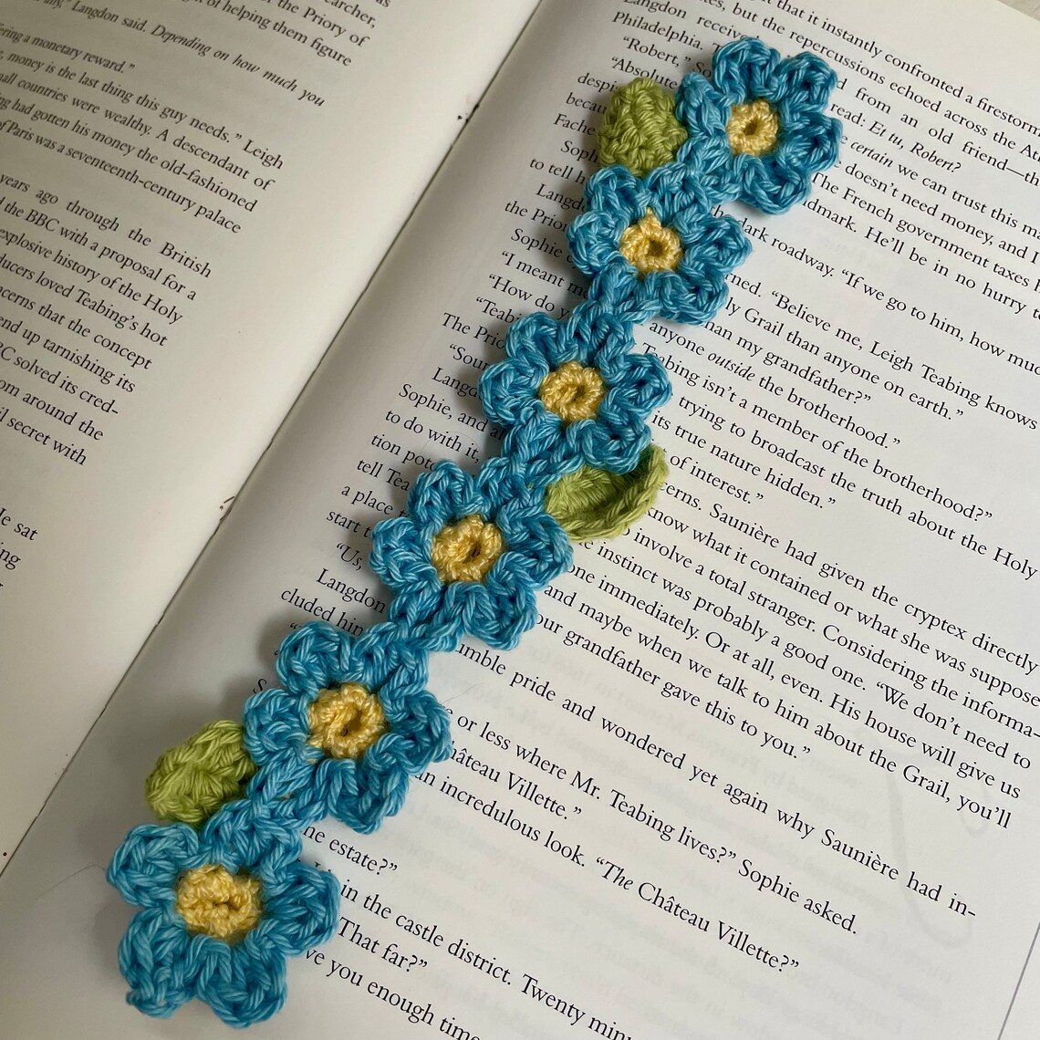 Captivating Crochet Bookmark | Forget-me-not Flower Bookmark ...