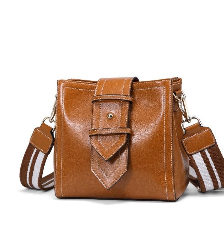 Vintage Caramel Bag in Genuine Leather With Beautiful Guitar Strap ...