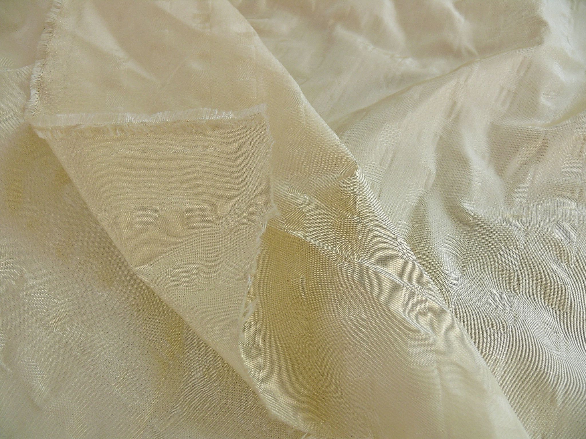 By Yard Lee Jofa 100% Silk Tinsmith Taffeta Pearly White Seersucker MSRP 198/Y - Etsy