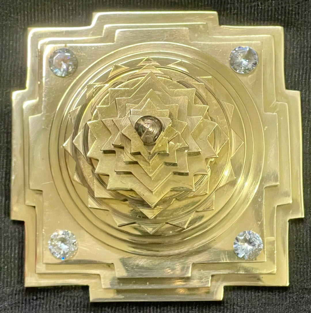 Sri Yantra, Maha Meru Shri Yantra, Brass Shri Chakra Vastu Yantra ...