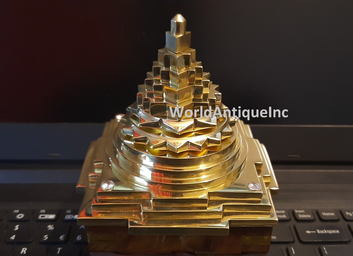 Personalized Meru Shree Yantra: American Diamond Gemstone, Vastu ...