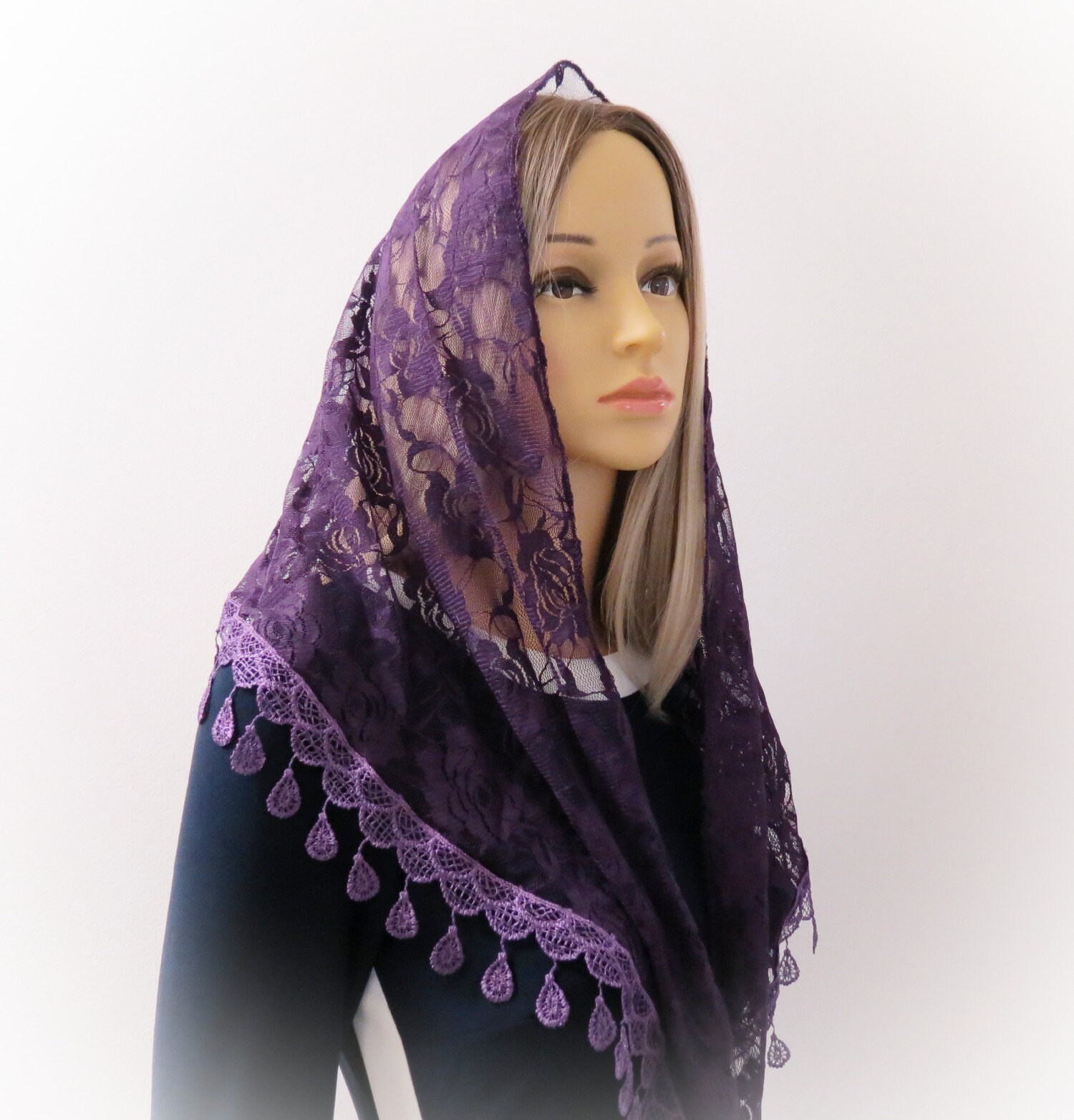 CHAPEL MANTILLA /lace Mantilla/triangle Mantilla Chapel Veil/ Church ...