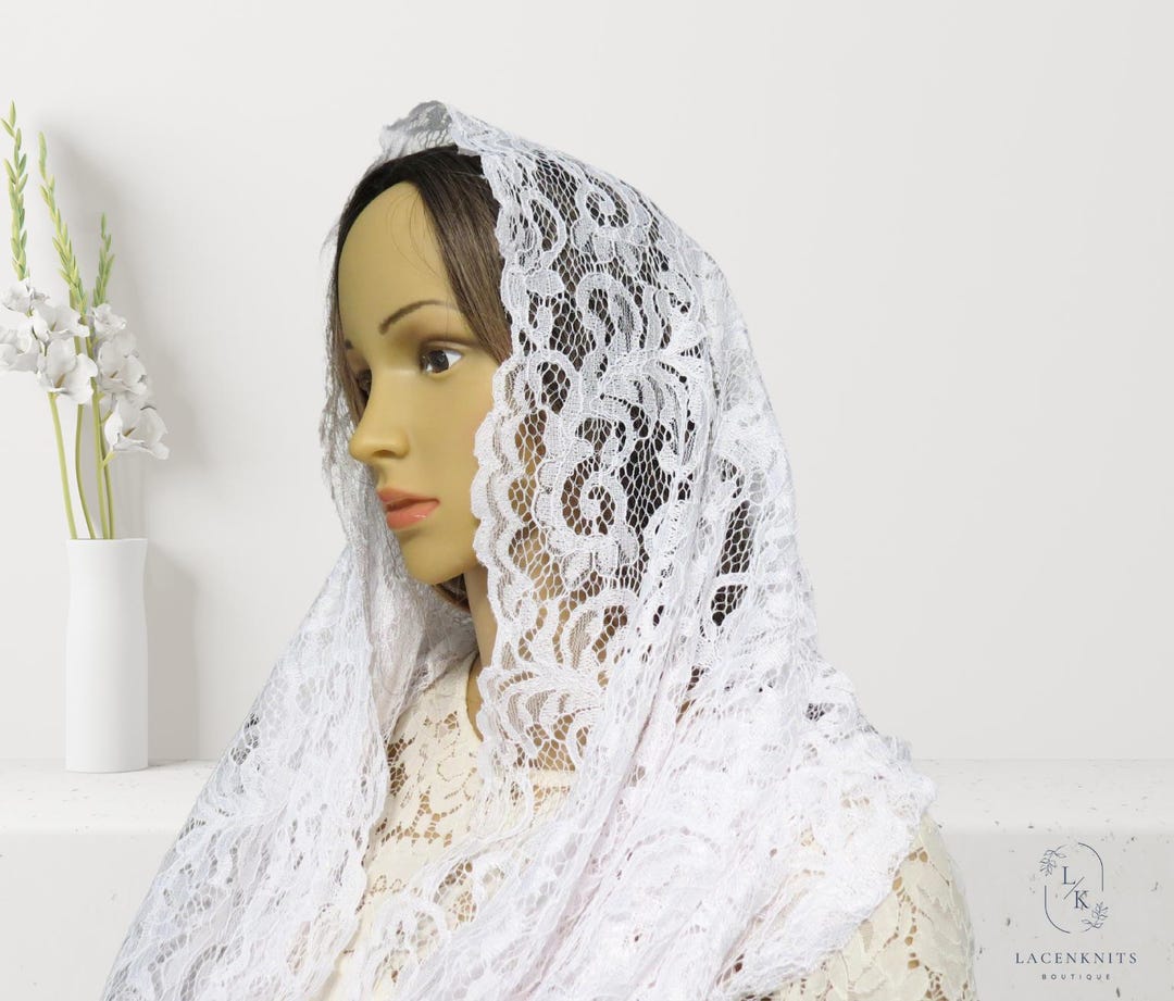 CHAPEL LACE VEIL, Infinity Scarf, Catholic Veil, Chapel Lace Mantilla ...
