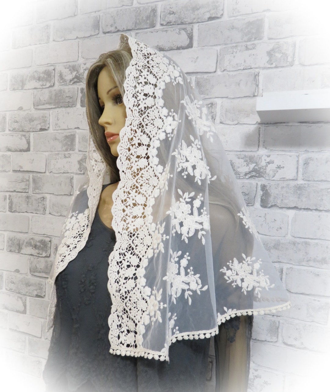 CHAPEL MANTILLA /lace Mantilla/d - Shape Mantilla Chapel Veil/ Church ...