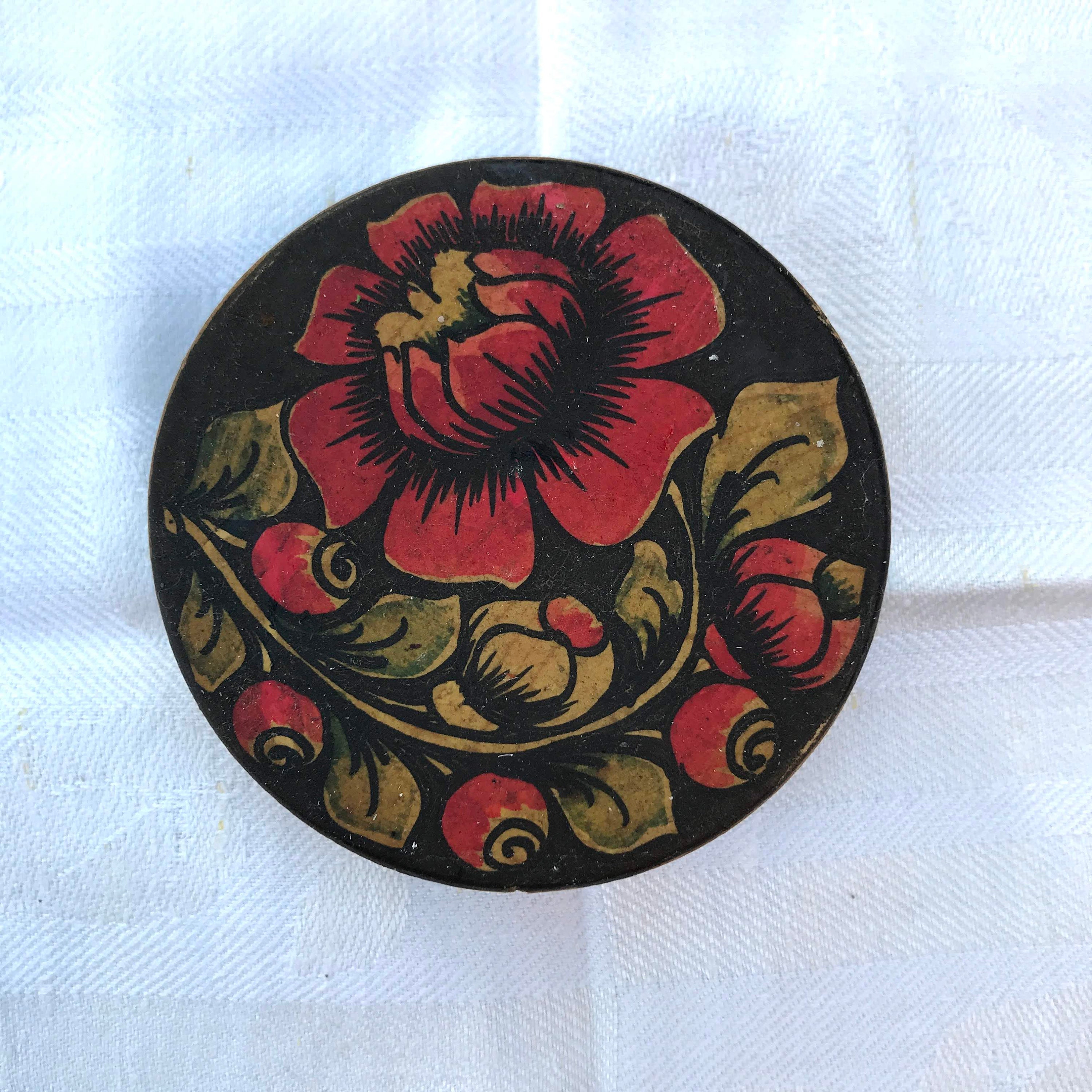 Russian vintage round wooden boxRussian vintage round wooden box旧ソビエト連邦 ...