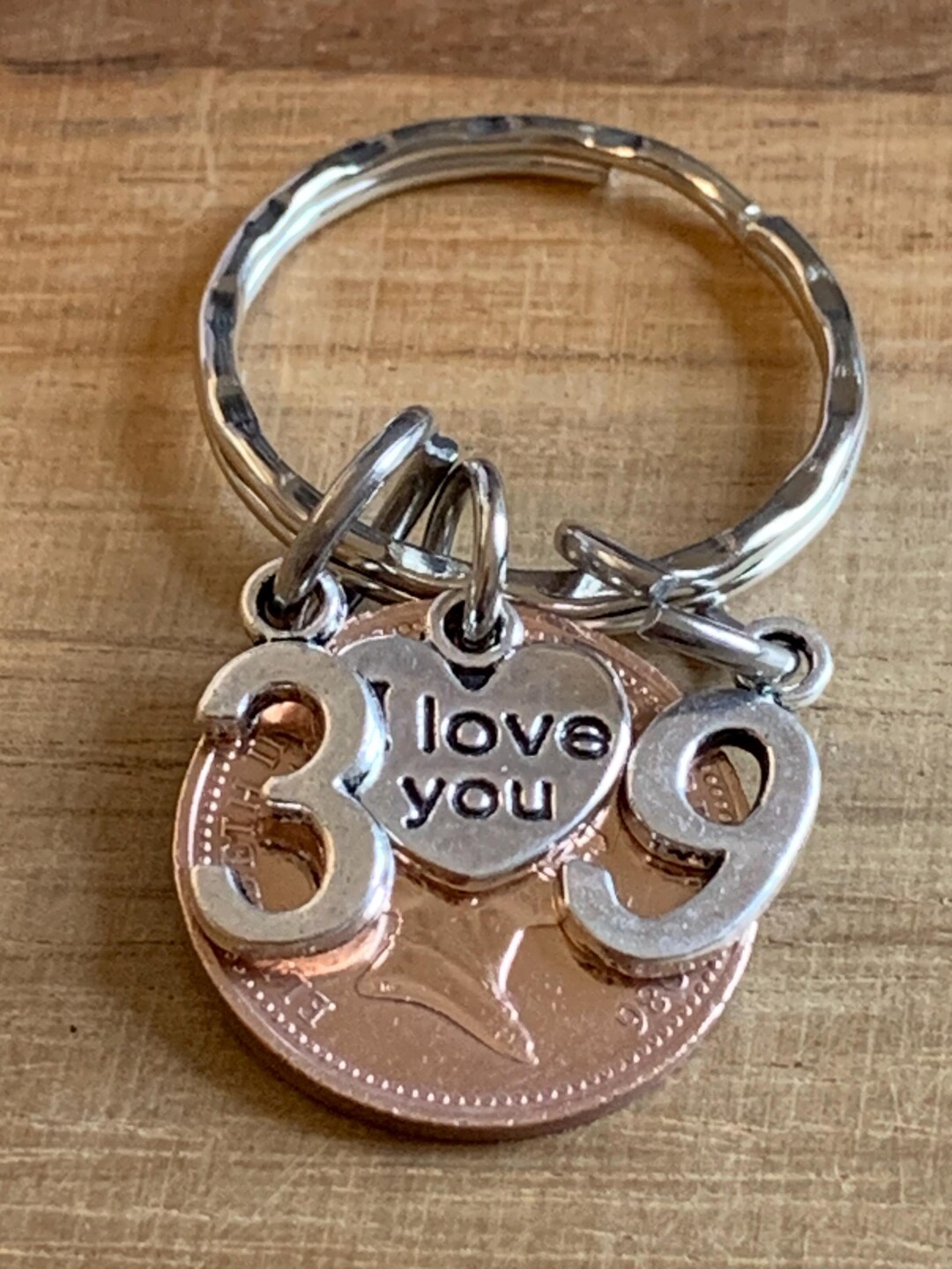 39th Anniversary or Birthday 1986 Coin & Charm Keyring for Him or Her ...