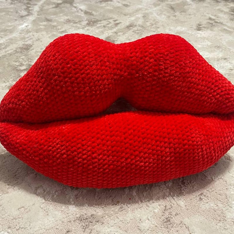 Lips Pillow - Etsy