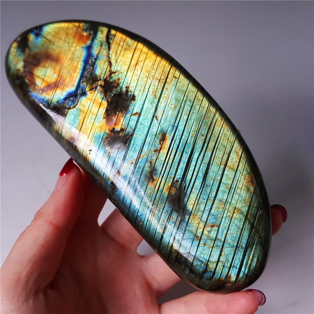 AAA Natural Green Flash Rainbow Labradorite Polished Freedom Crystal ...