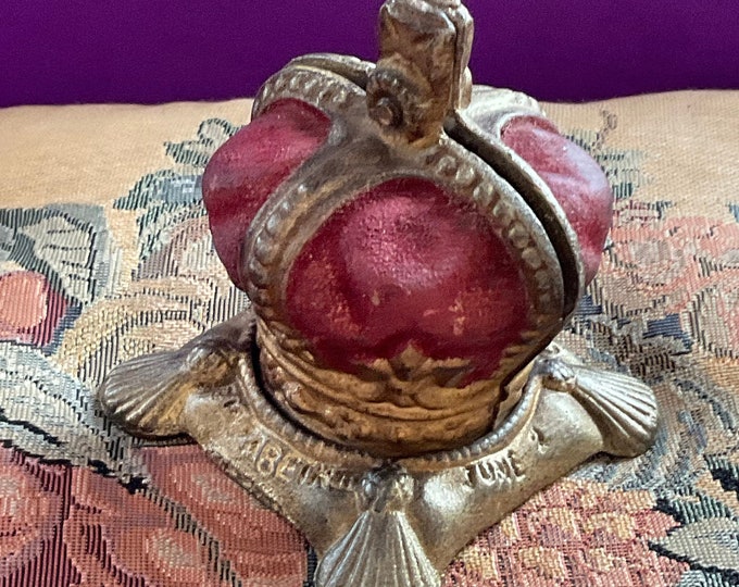 Queen Elizabeth II Crown Money Box Coronation Commemorative Royal ...