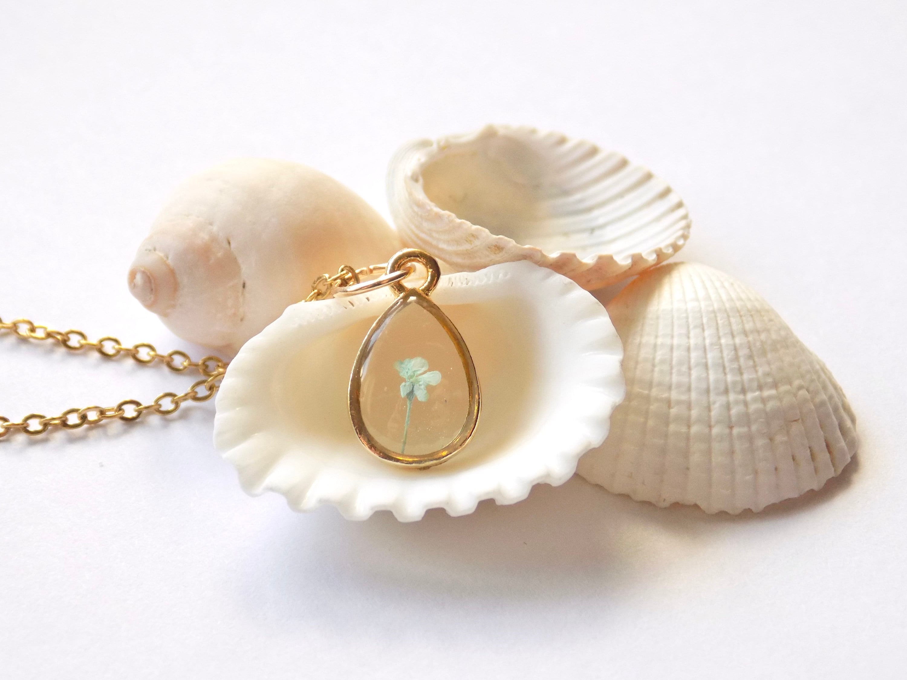 Dainty Flower Necklace Tiny Flower Pendant Micro Jewellery - Etsy