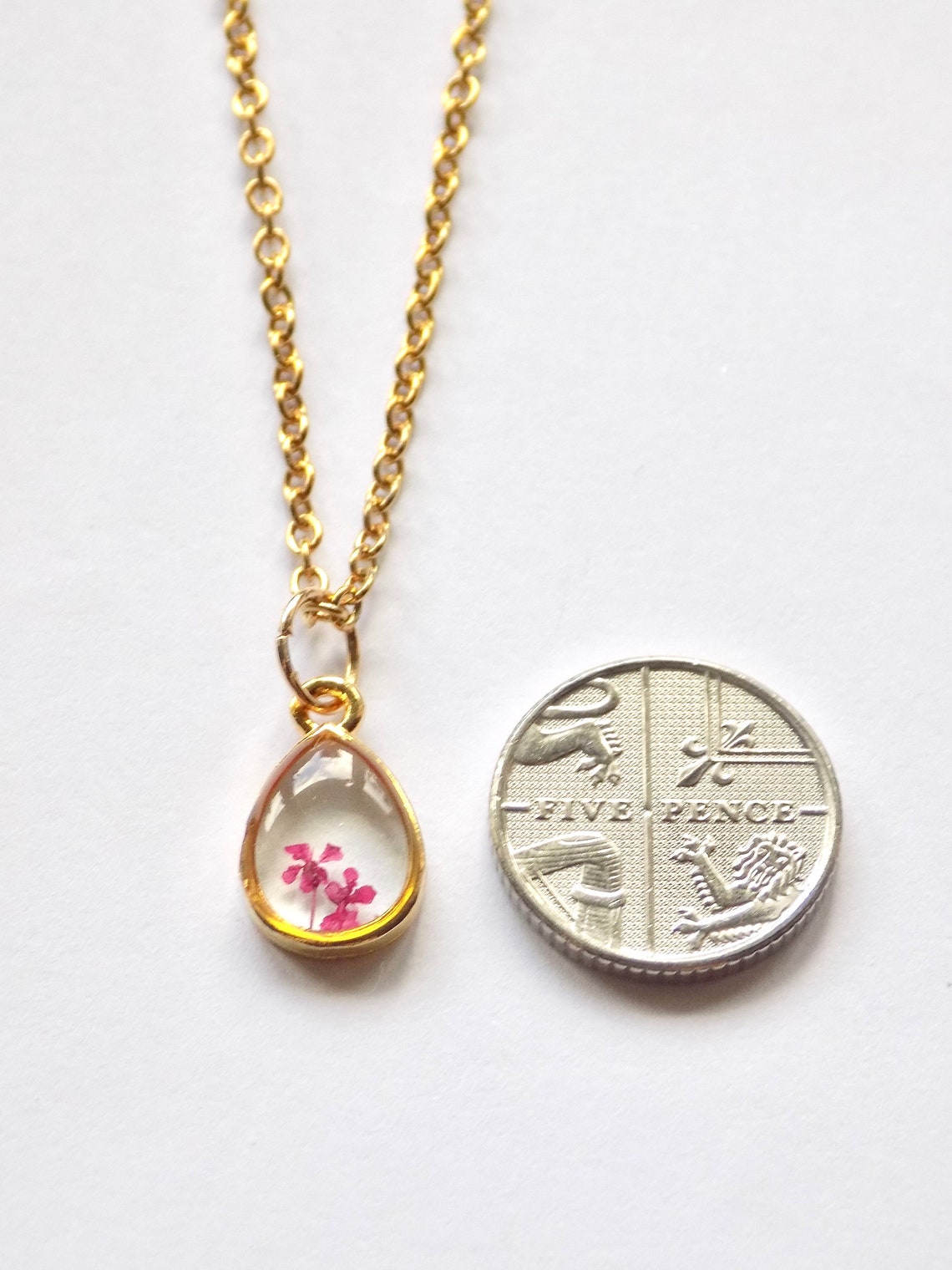 Dainty Flower Necklace Tiny Flower Pendant Micro Jewellery - Etsy