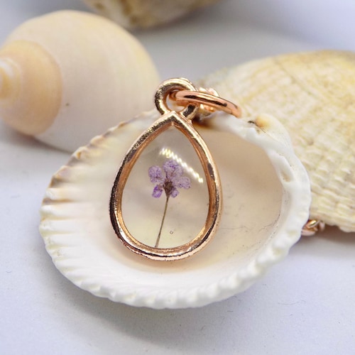 Dainty Flower Necklace Tiny Flower Pendant Micro Jewellery - Etsy