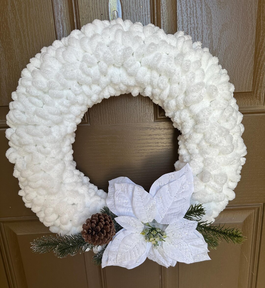 White Loop Yarn Christmas Wreath Winter Holiday - Etsy